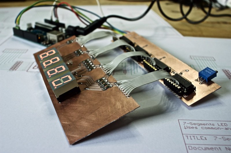 Daisy-chained Shift Registers Board Arduino kit